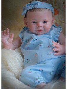 Lindi by Lorraine Smith of Newborn Nebula Nursery - reborns.com