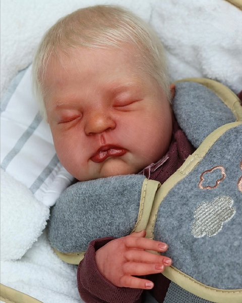 Remi Ashton by Andrea Randall of Andrea Randall - reborns.com