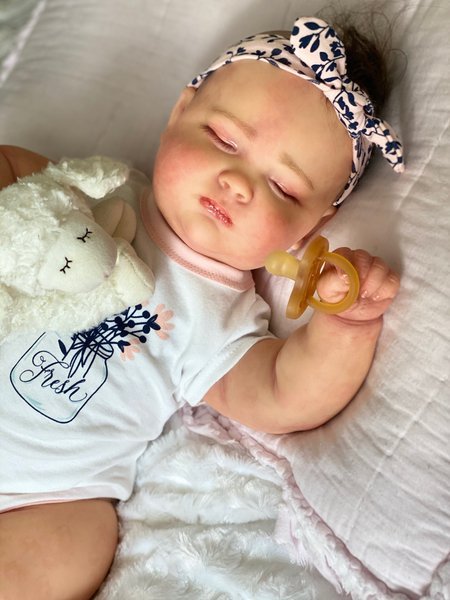 Eliena by Krystyna Derevyanko of Ellie Grace - reborns.com