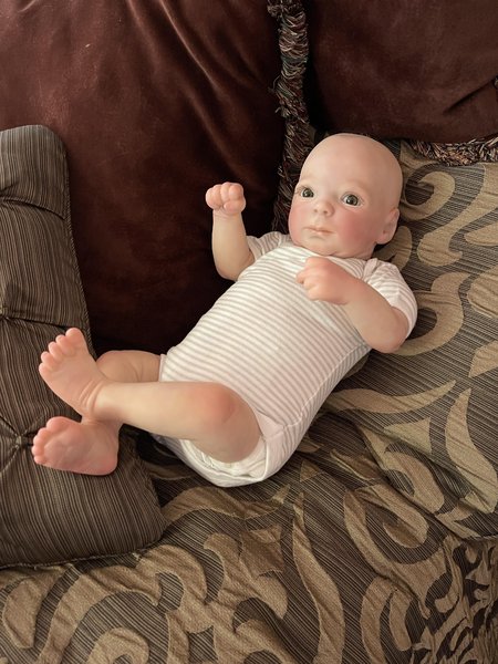Kase by Elizabeth Hart from Pink Dragonfly Nursery on Reborns