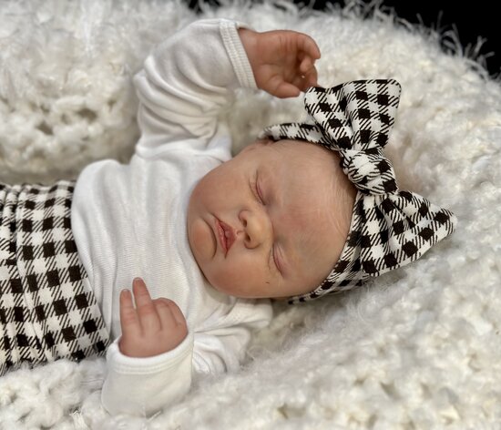 Rylee reborn doll by Laurie Neil | Laurie’s Precious Reborns