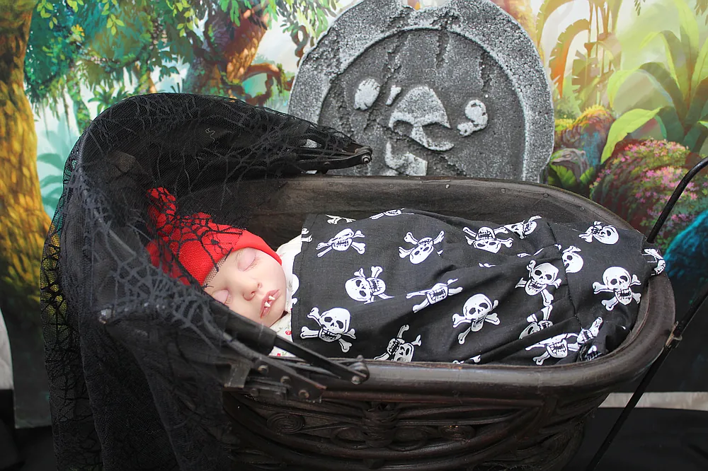Demi vampire reborn doll for sale by Joanna Thawley | Freaky Puffalumps