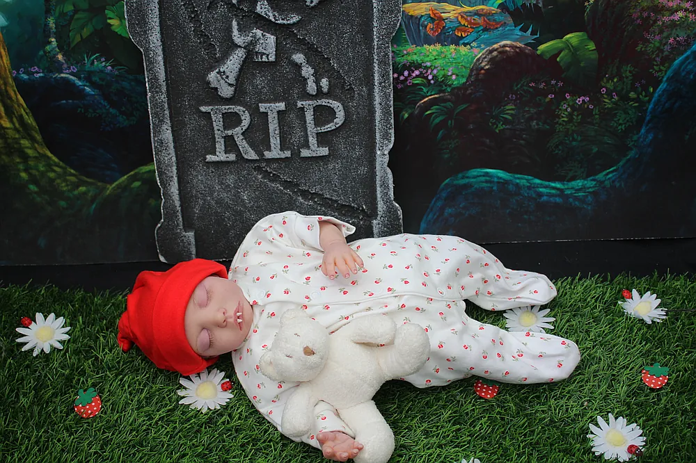 Demi vampire reborn doll for sale by Joanna Thawley | Freaky Puffalumps
