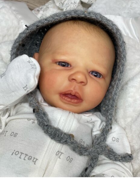 Emmy Awake by Shannon from Crafty Cradle Nursery on Reborns