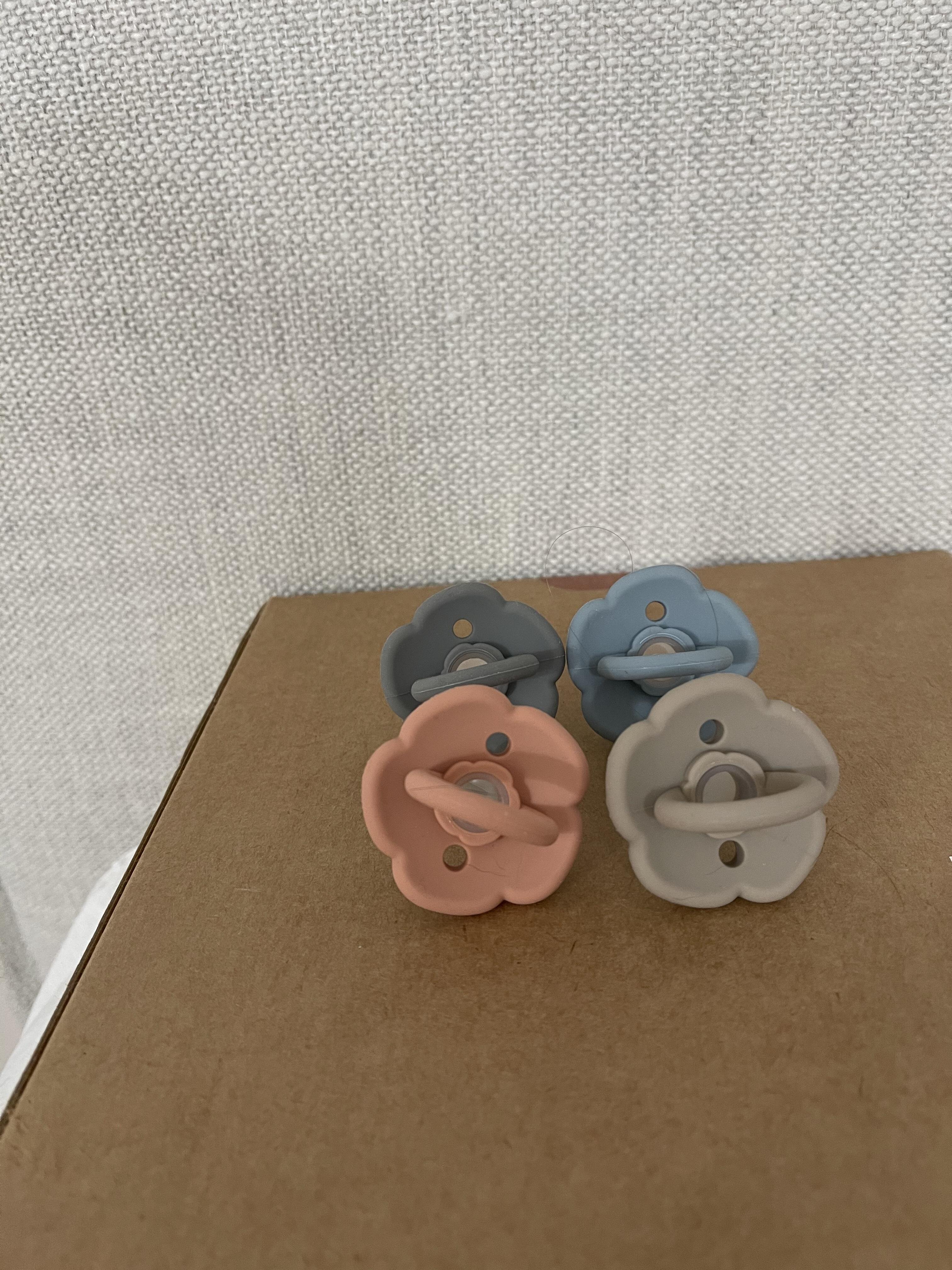 Flower pacifiers by Mackenzie Reeder from Kenzies Dolls on Reborns