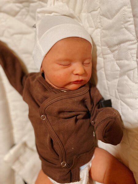 Laura by Forever babies nursery of Lyndsay Diponio - reborns.com