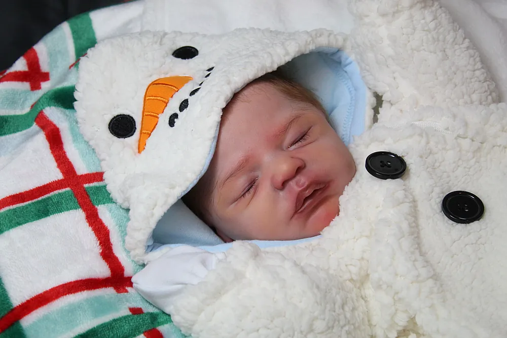 Aerith cuddle reborn doll by Everlasting Baby | Denise Needens