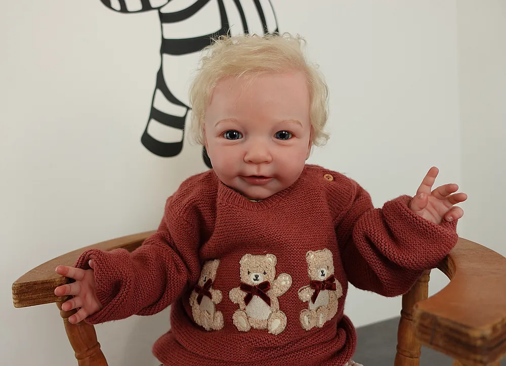 Lisa reborn doll by April Anjard | Reborns by Zebra